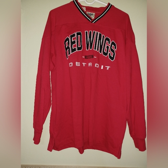 Shirts | Detroit Red Wings Crew Neck | Poshmark